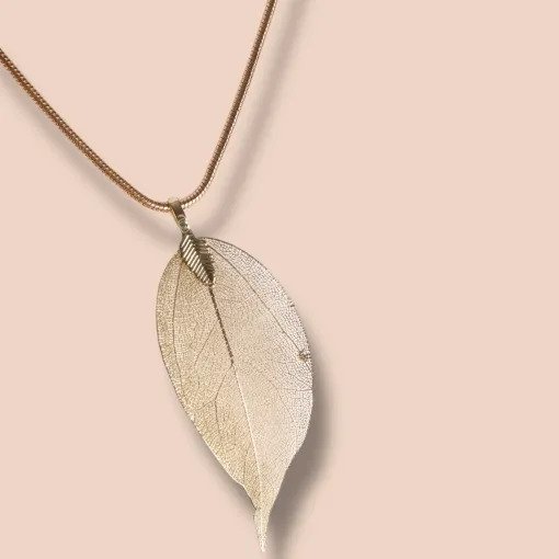 Jess & Lou Gold Leaf Shaped Filigree Pendant Necklace - Jewellery ...